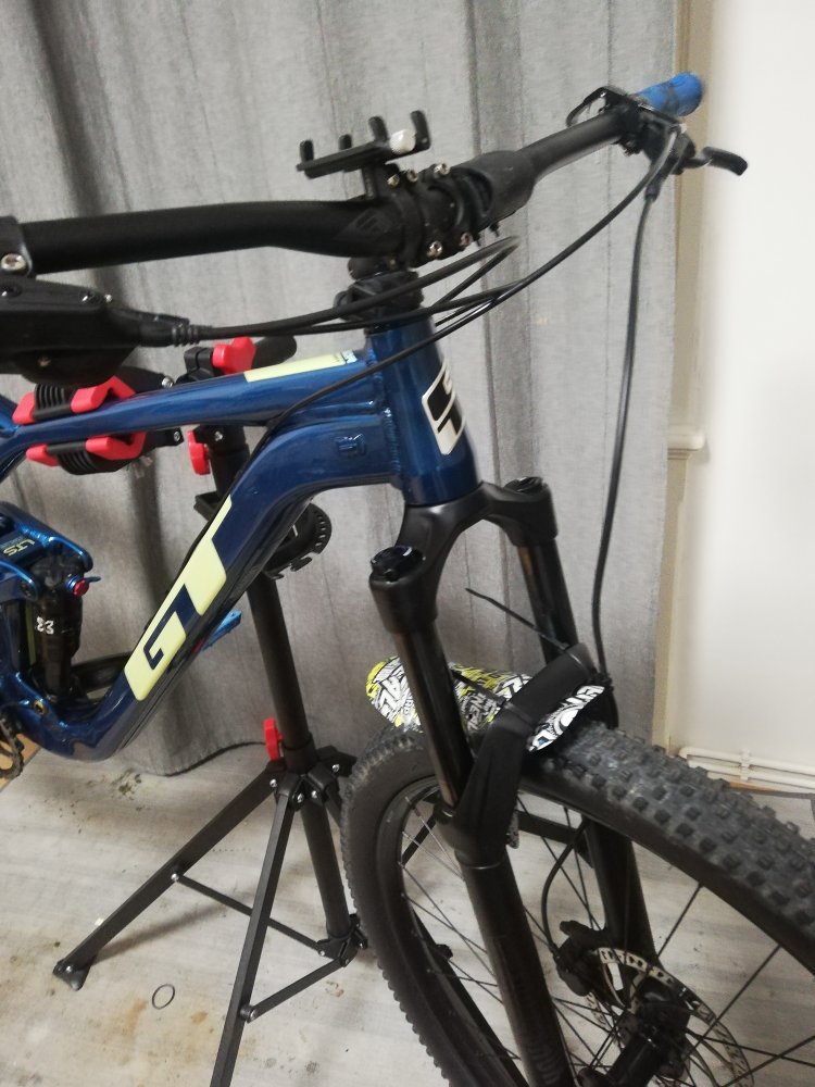 GT Sport Sensor 2020, 29, velikost L | DOOKIE.cz