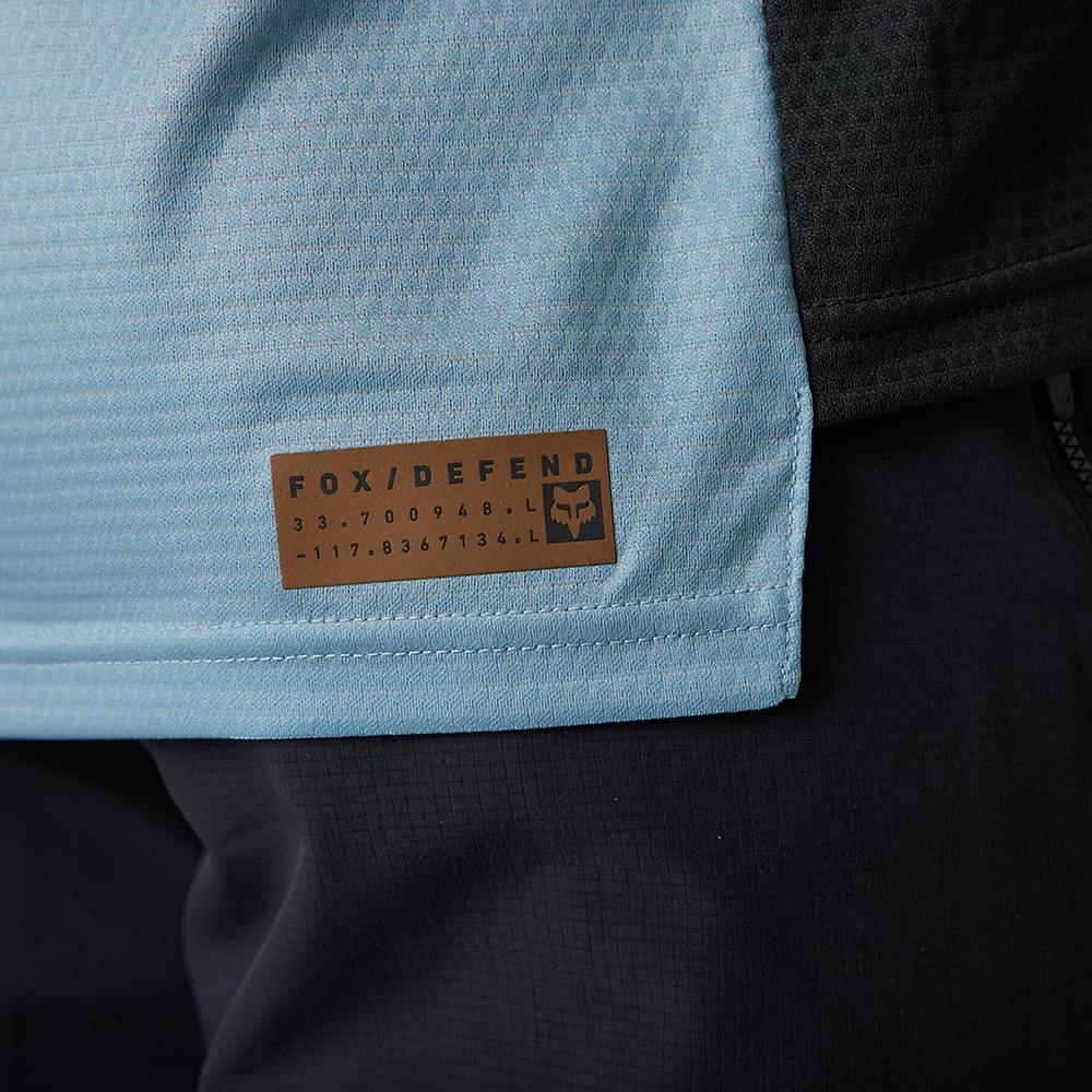 Dres - FOX Defend Ss 2023 - Gunmetal | DOOKIE.cz